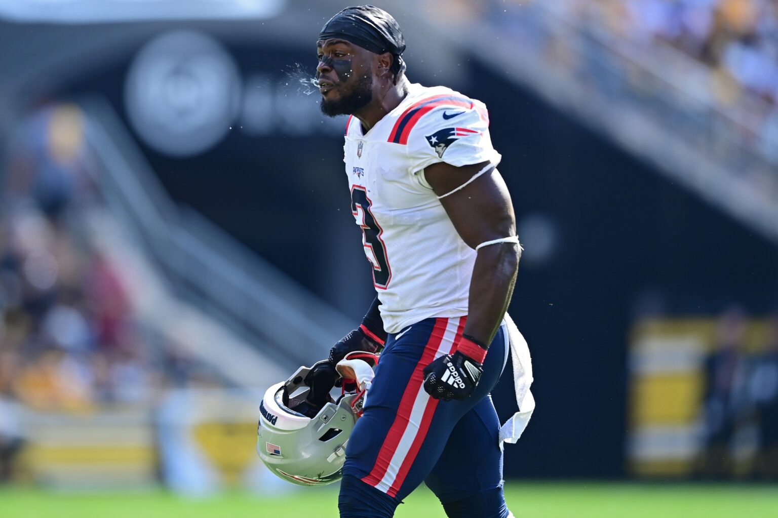 Monday Patriots Notebook 9/1: Patriots Roster Thin in Key Areas, Wolf's ...